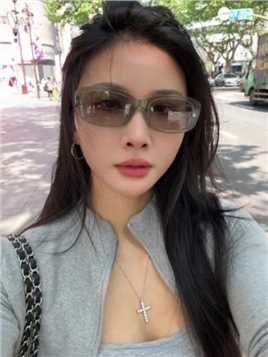 已知质量最大的恒星，BAT99-98，质量大约是太阳的226倍，表面温度45000°C，光度为太阳的14.1万倍- －钟㖼㖼视频直播- －钟㖼 ...